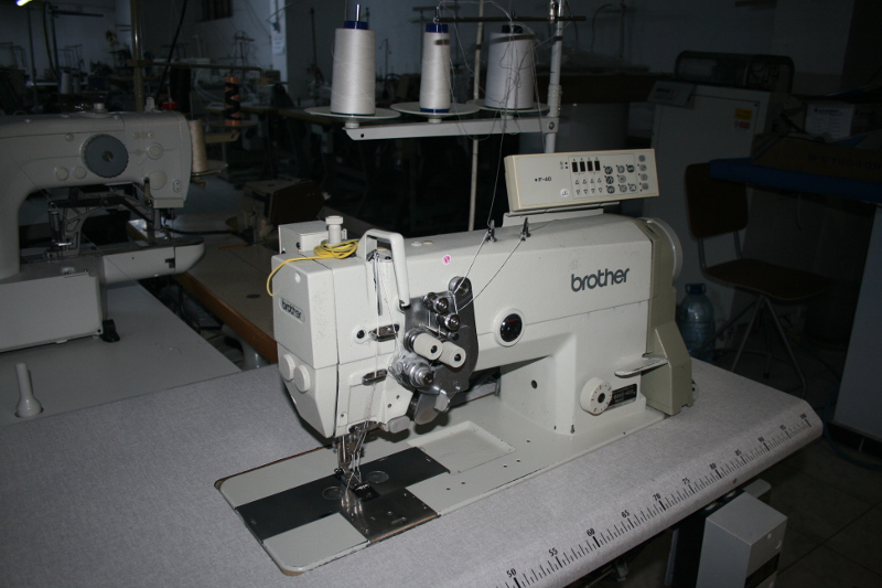 Brother LT2-B845-405 Mark II twin needle, split needle bar lock stitcher
